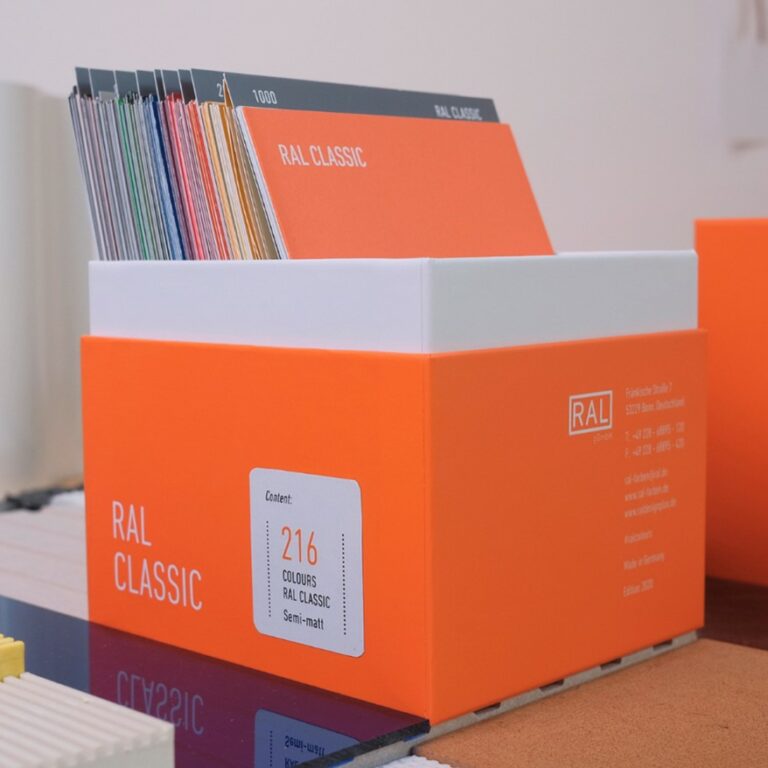 RAL CLASSIC 840 HR-Register - VeriVide